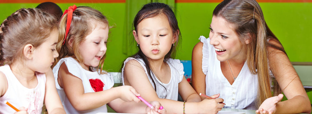 Formation ATSEM : accès, programme, trois concours, stages...