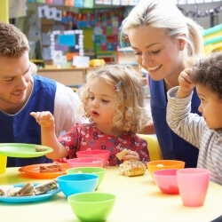 Le métier d'ATSEM : missions, qualités, secteur, salaire