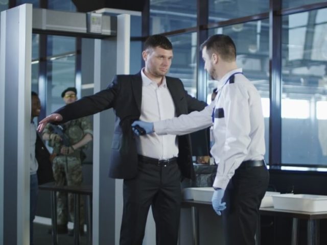 Le concours contrôleur des douanes : prérequis, épreuves, débouchés...