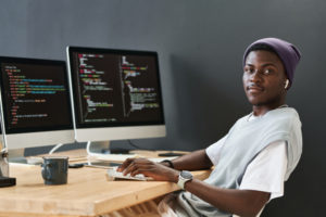 Le métier Développeur Back-End : missions, compétences, salaire