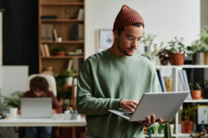 Le métier Développeur Back-End : missions, compétences, salaire