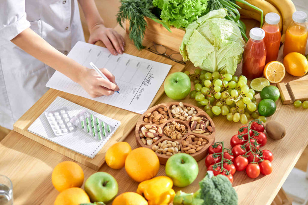 Diététicien ou nutritionniste : quelle est la différence